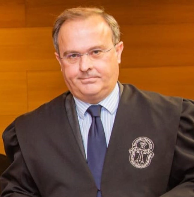 Los expertos señalan que no es justificable el uso que hace el Gobierno del decreto ley | E&J