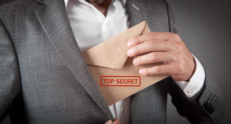 Delito de revelación de secretos de empresa ¿Qué son y cómo se protegen? | E&J