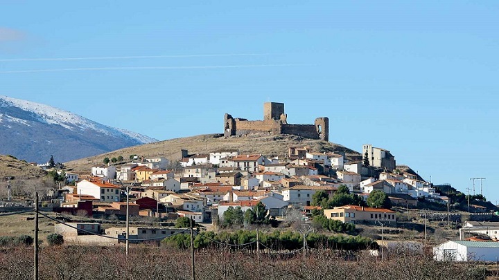 Trasmoz, el pueblo excomulgado de España | E&J