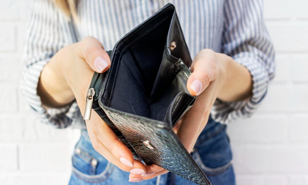 Perdonada una deuda de 203.283 euros a un padre y a su hija que ...