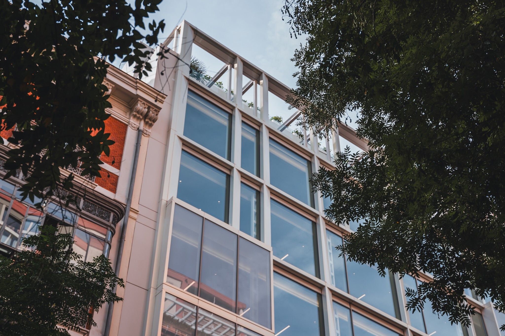 Simmons & Simmons crece e impulsa su presencia en España con nuevas oficinas | E&J