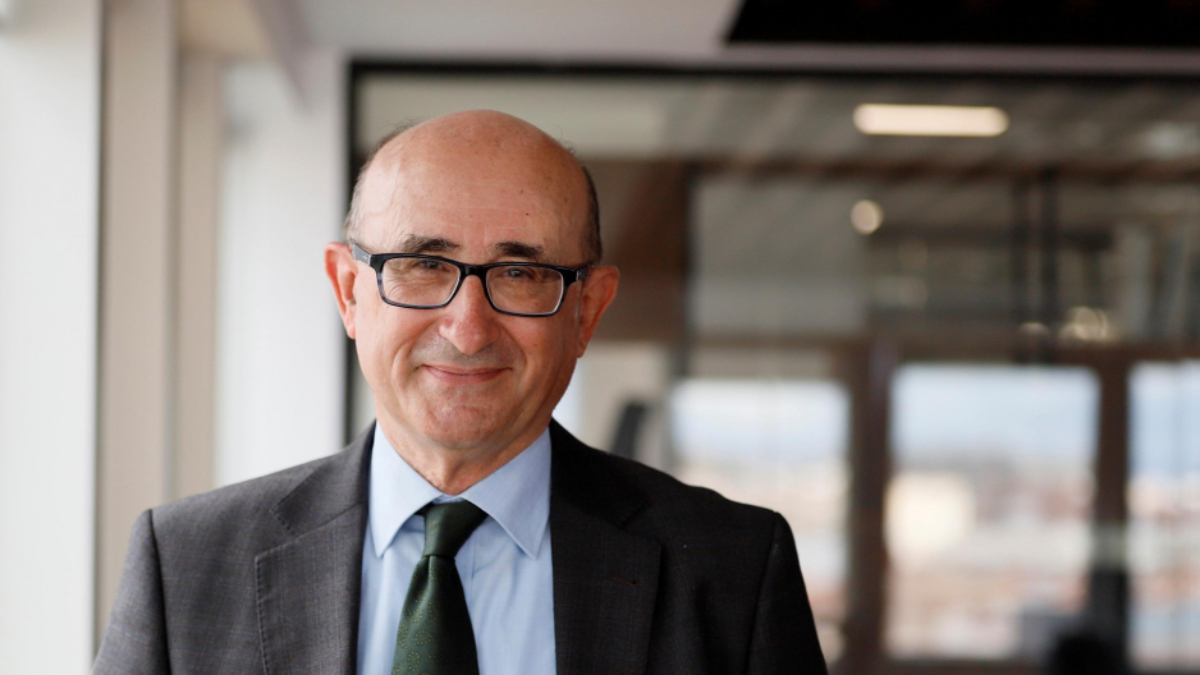 Salvador Viada, fiscal del Supremo: "Que aguante sin dimitir el fiscal ...