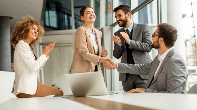 Una breve aproximación al principio de transparencia en las relaciones ...